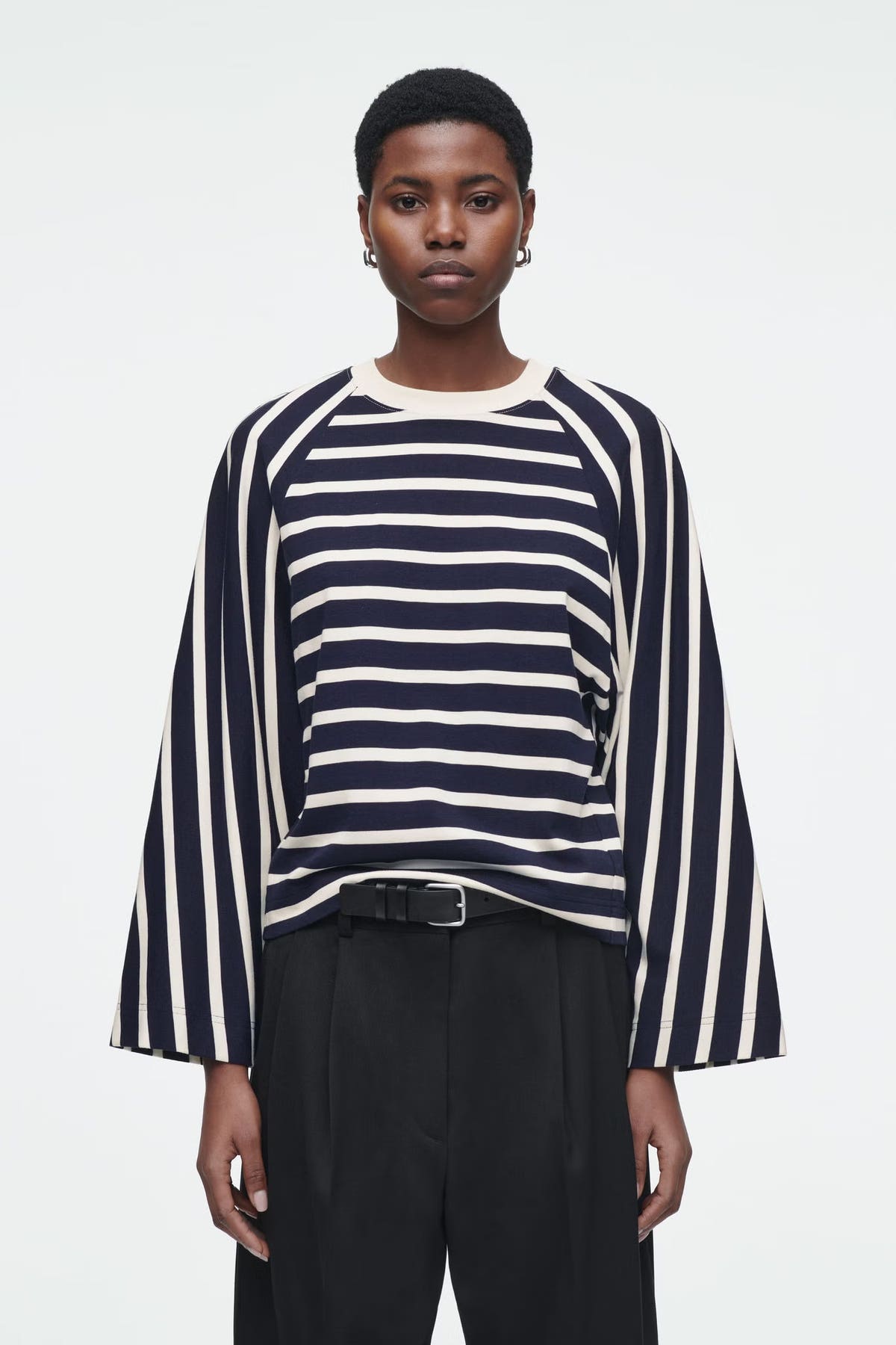 Boxy Long-sleeved T-shirt | COS Kuwait