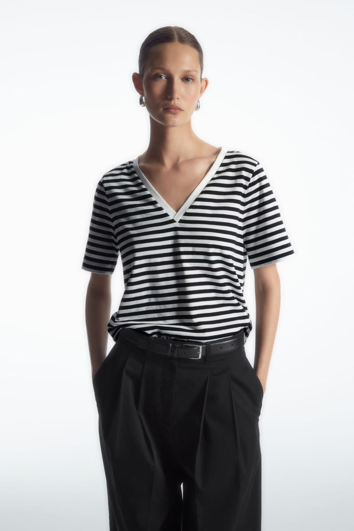 V-neck T-shirt | COS Kuwait